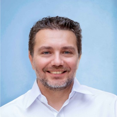 Meet The Team - Logos Capital